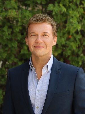 Raymond Douglas, MD, PhD - oneGRAVESvoice